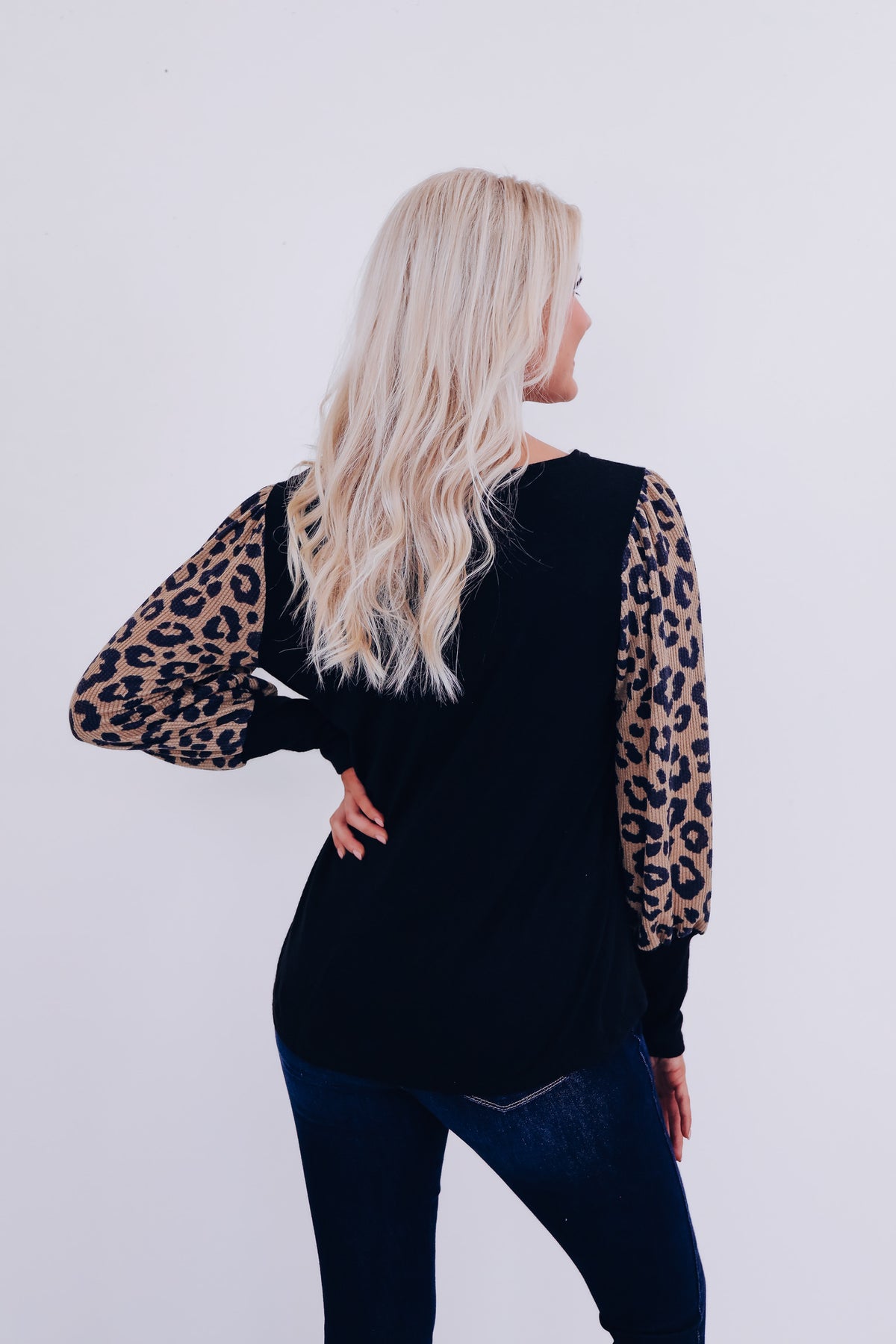 Leona Leopard Print Color Block Top - Black – Whiskey Darling Boutique